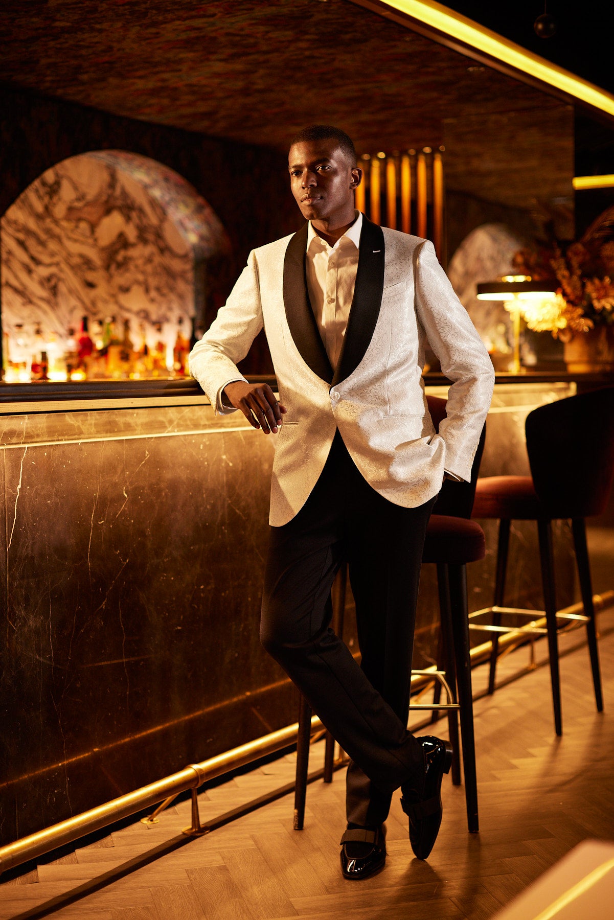 Custom Suits vs. Off-the-Rack: How Zane Competes with Men’s Wearhouse